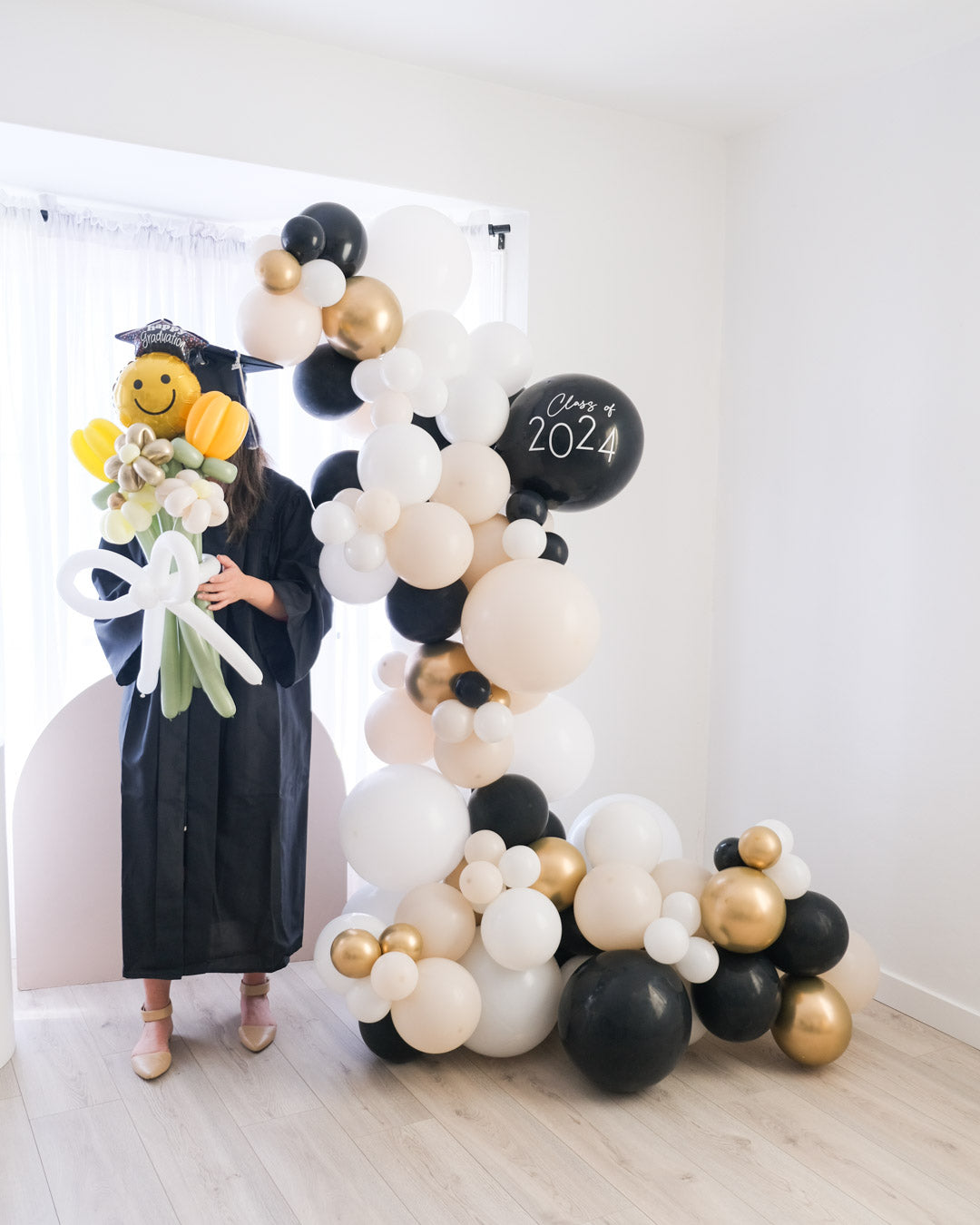 Graduation Balloon Garland Stand – Oh Shiny!